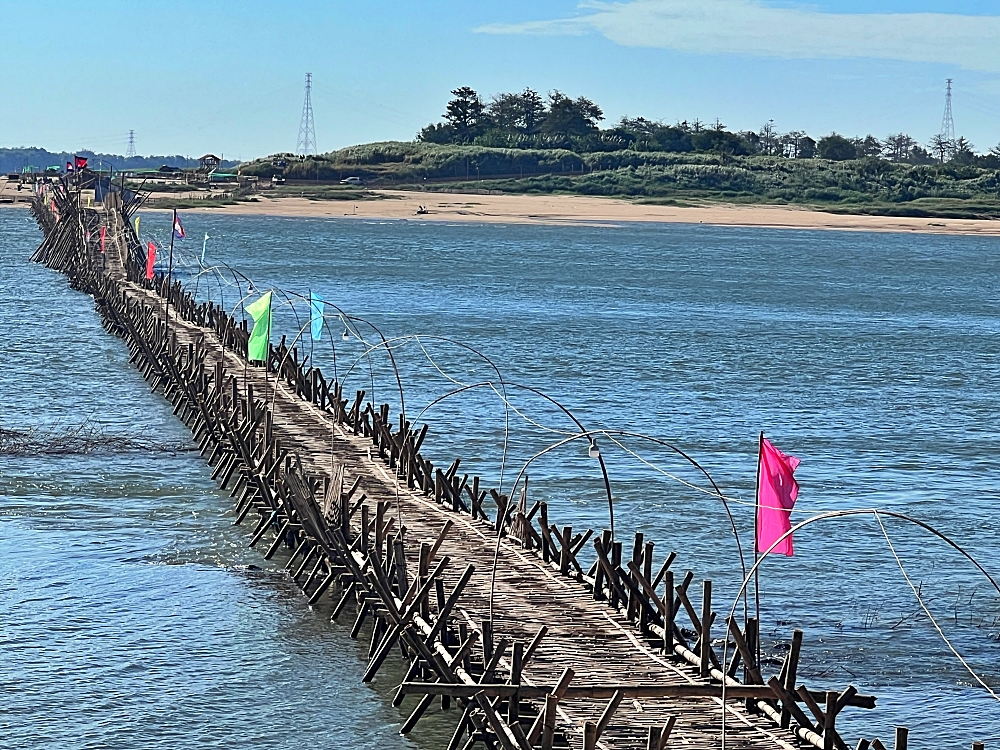 Bamboo bridge Kampong Cham - Cambodian Travel Partner