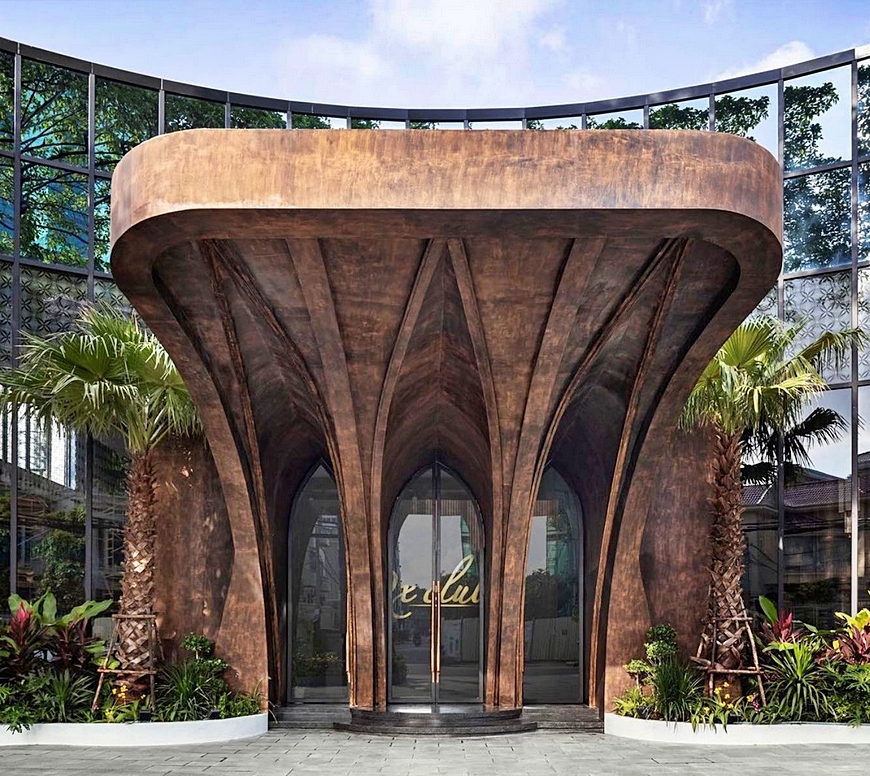 Ox Club Phnom Penh - Cambodian Travel Partner