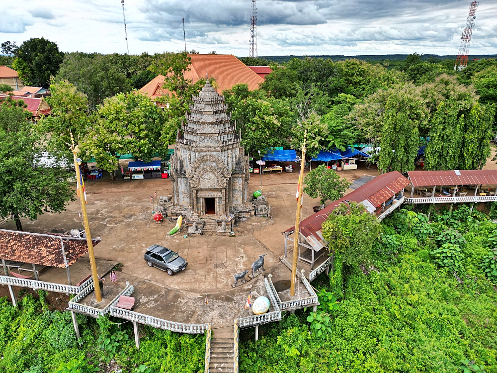 Hanchey Pagoda - Cambodian Travel Partner